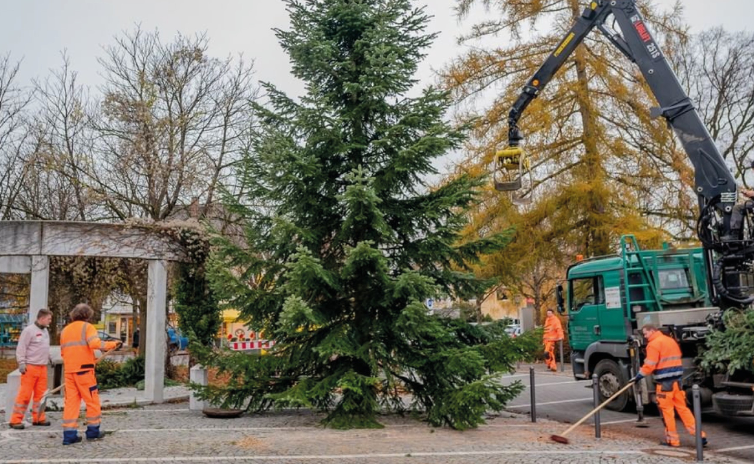 Christbaum steht – B304