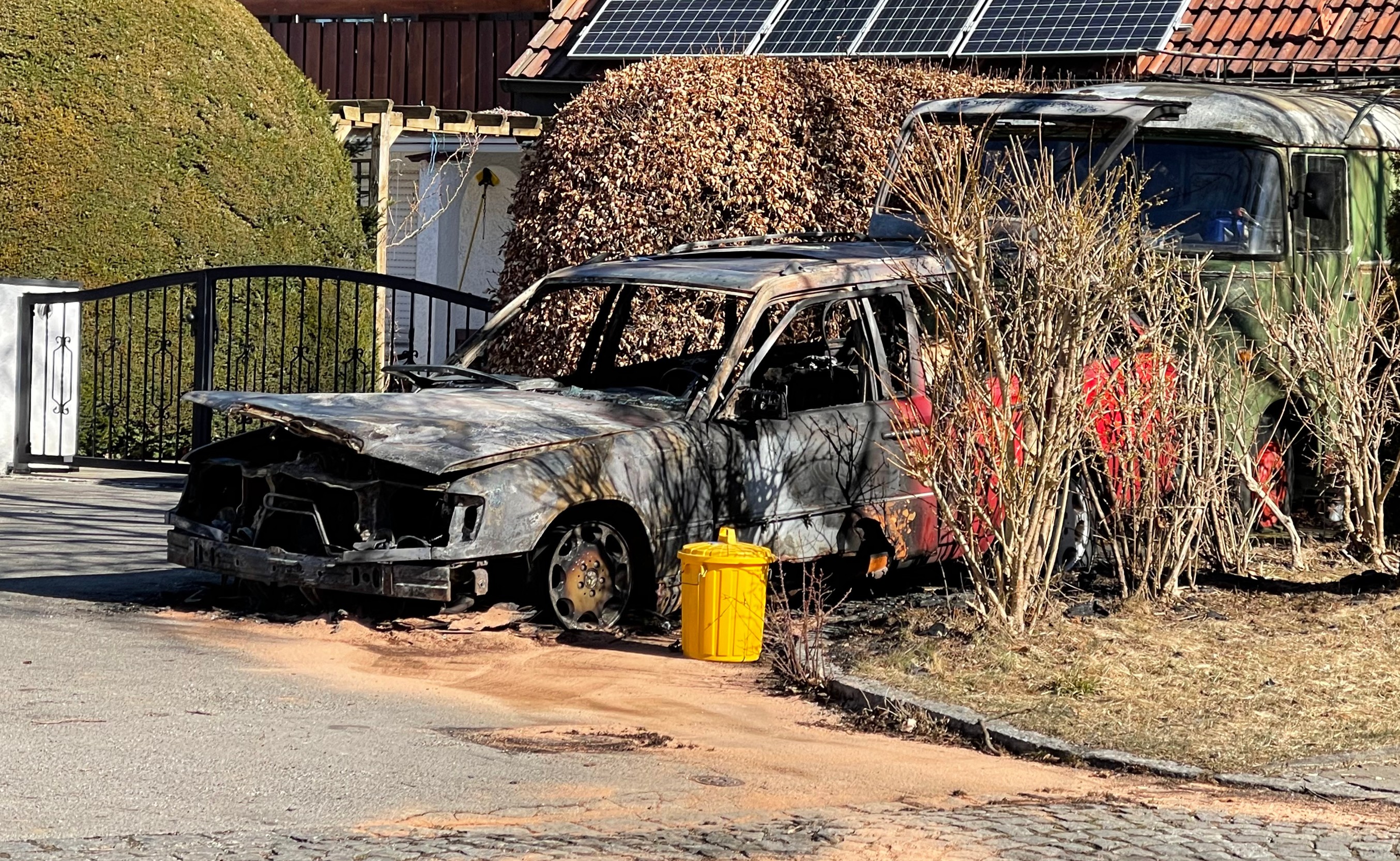 Mercedes brennt aus – B304