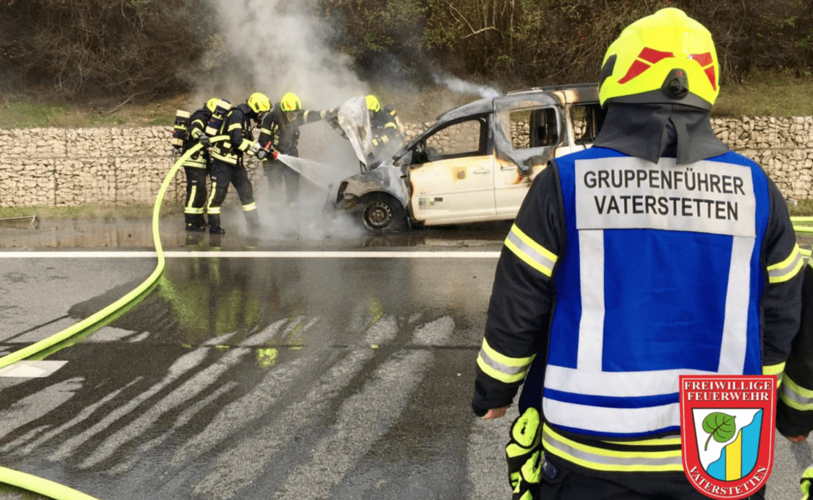 Brennendes Auto auf A99 – B304